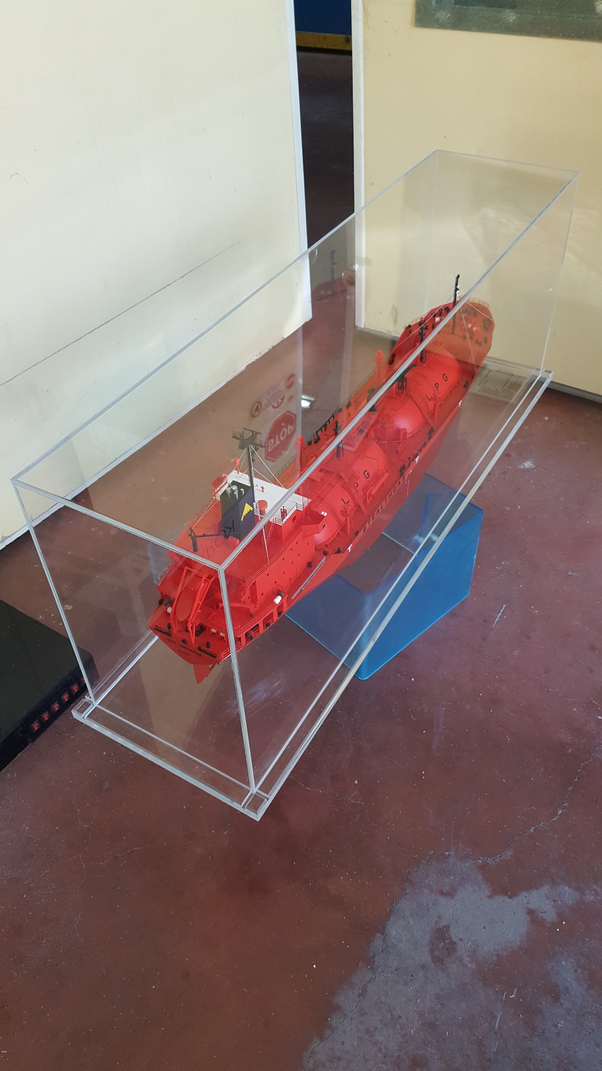 Κουτιά και κουτάκια από plexiglass