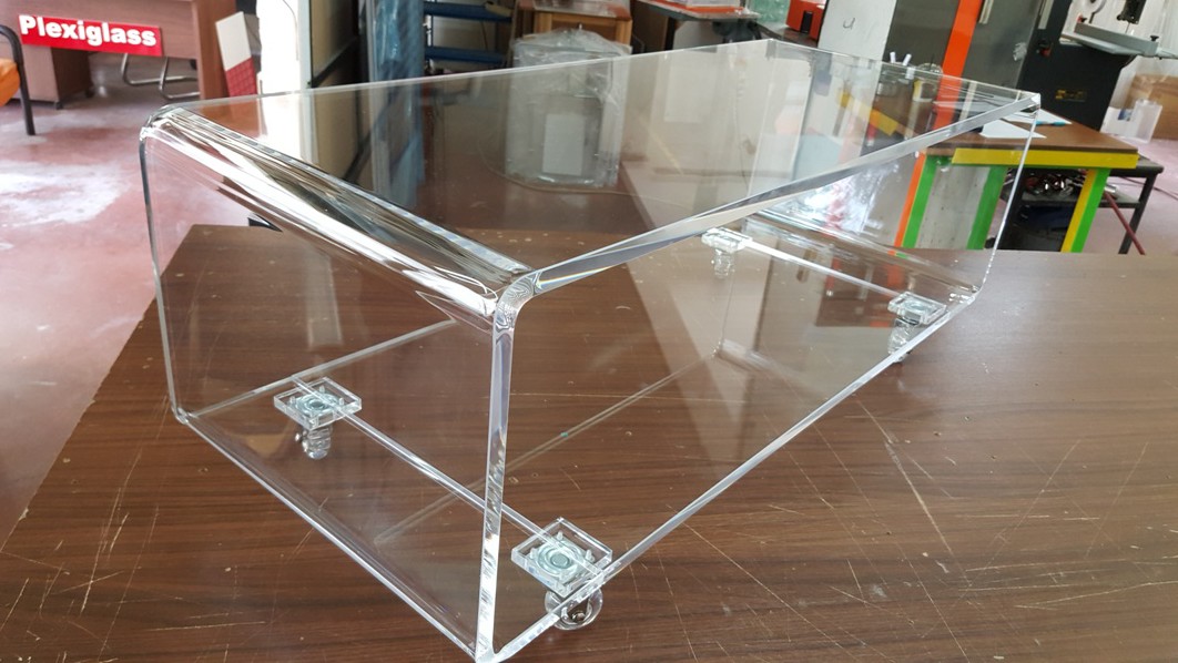 Κουτιά και κουτάκια από plexiglass