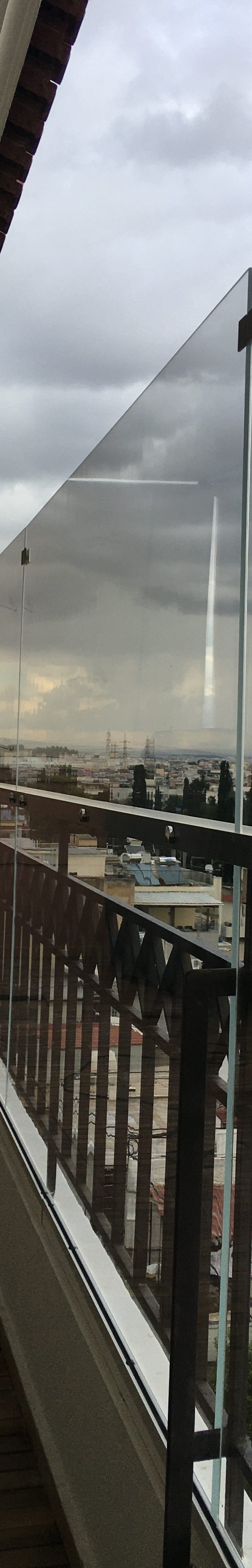 ΠΡΟΣΤΑΤΕΥΤΙΚΟ ΜΠΑΛΚΟΝΙΟΥ ΑΠΟ PLEXIGLASS