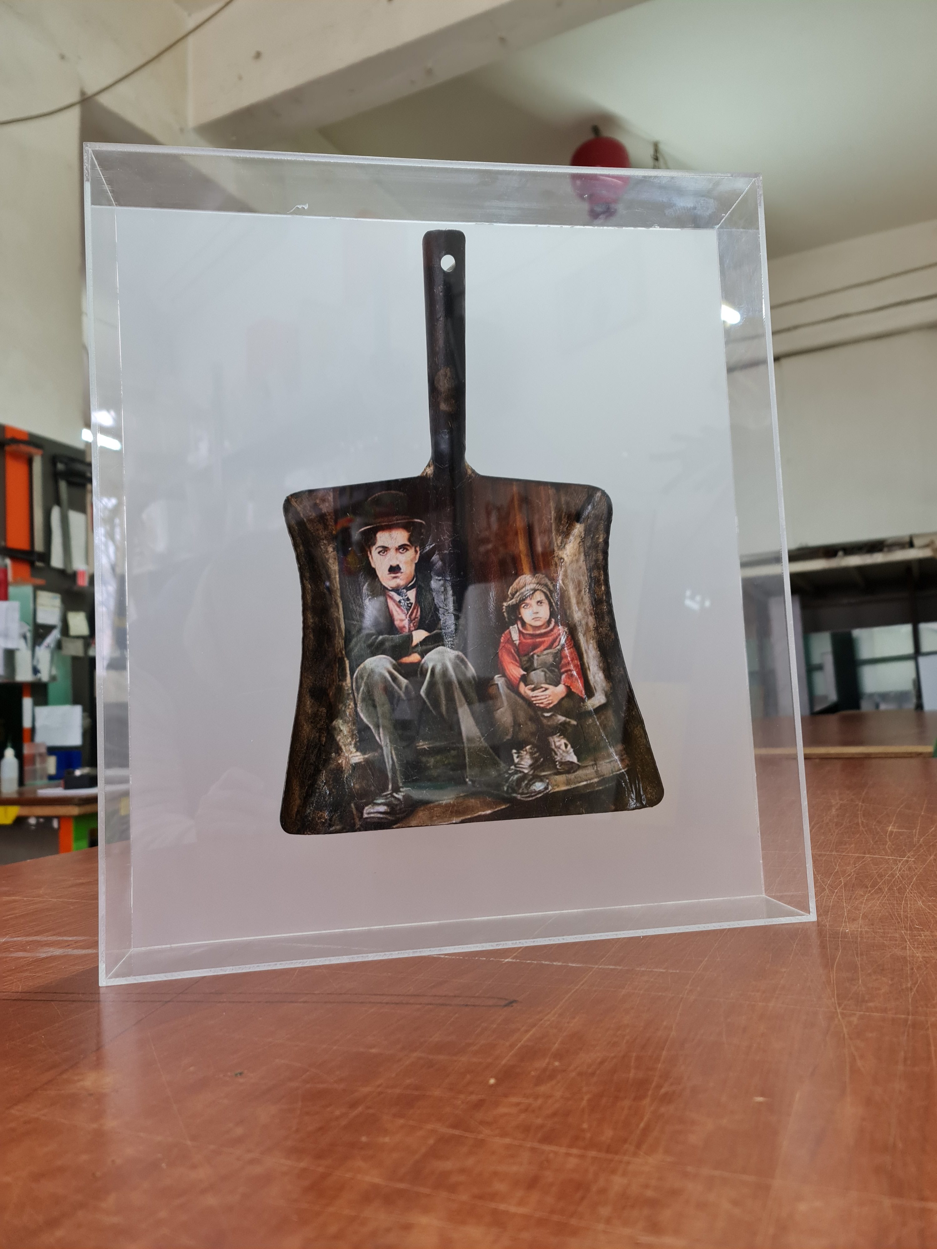 προθηκες εργων τεχνης plexiglass